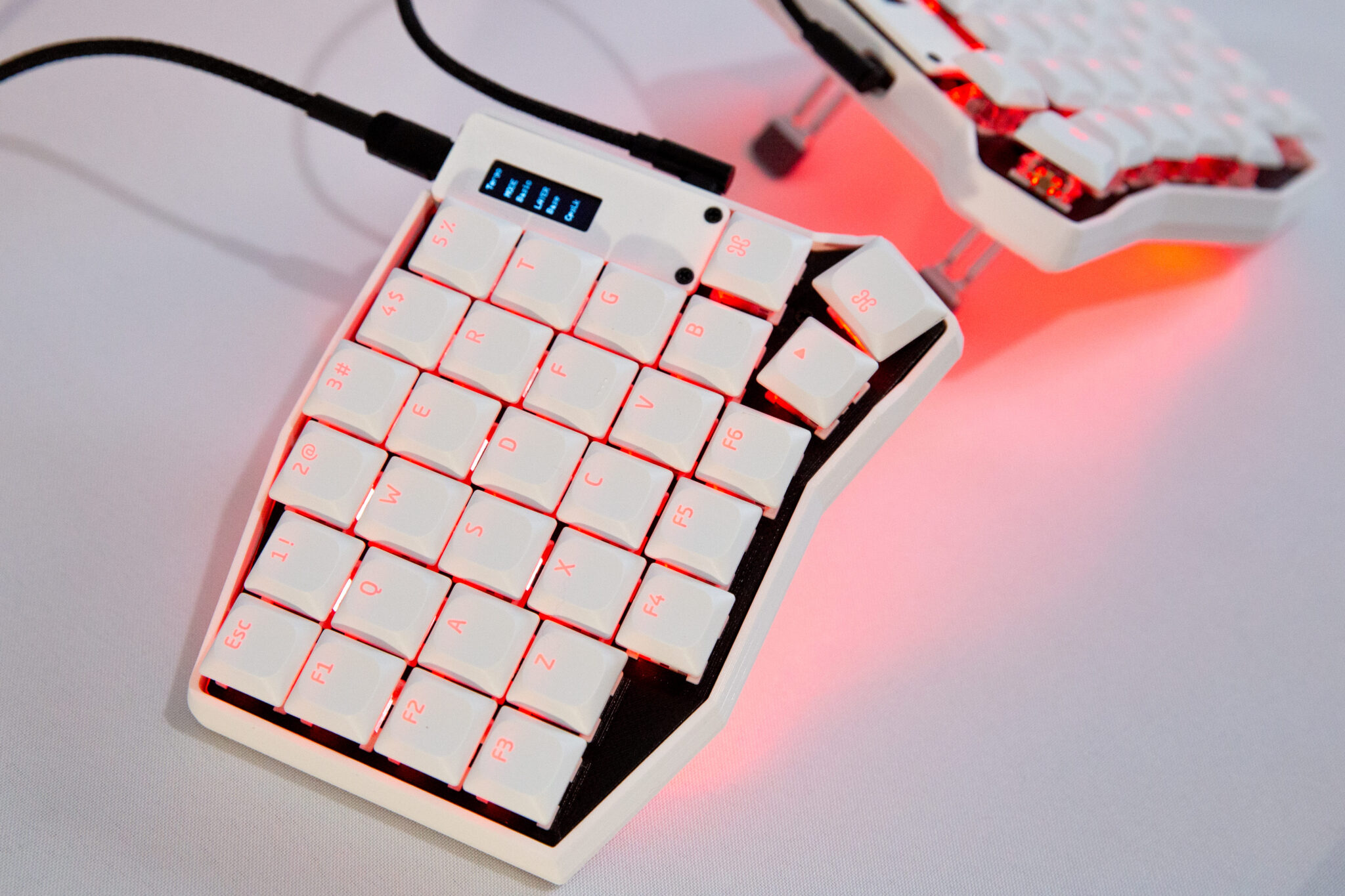 Teclado ergonômico dividido do Brasil - Tergo Teclados